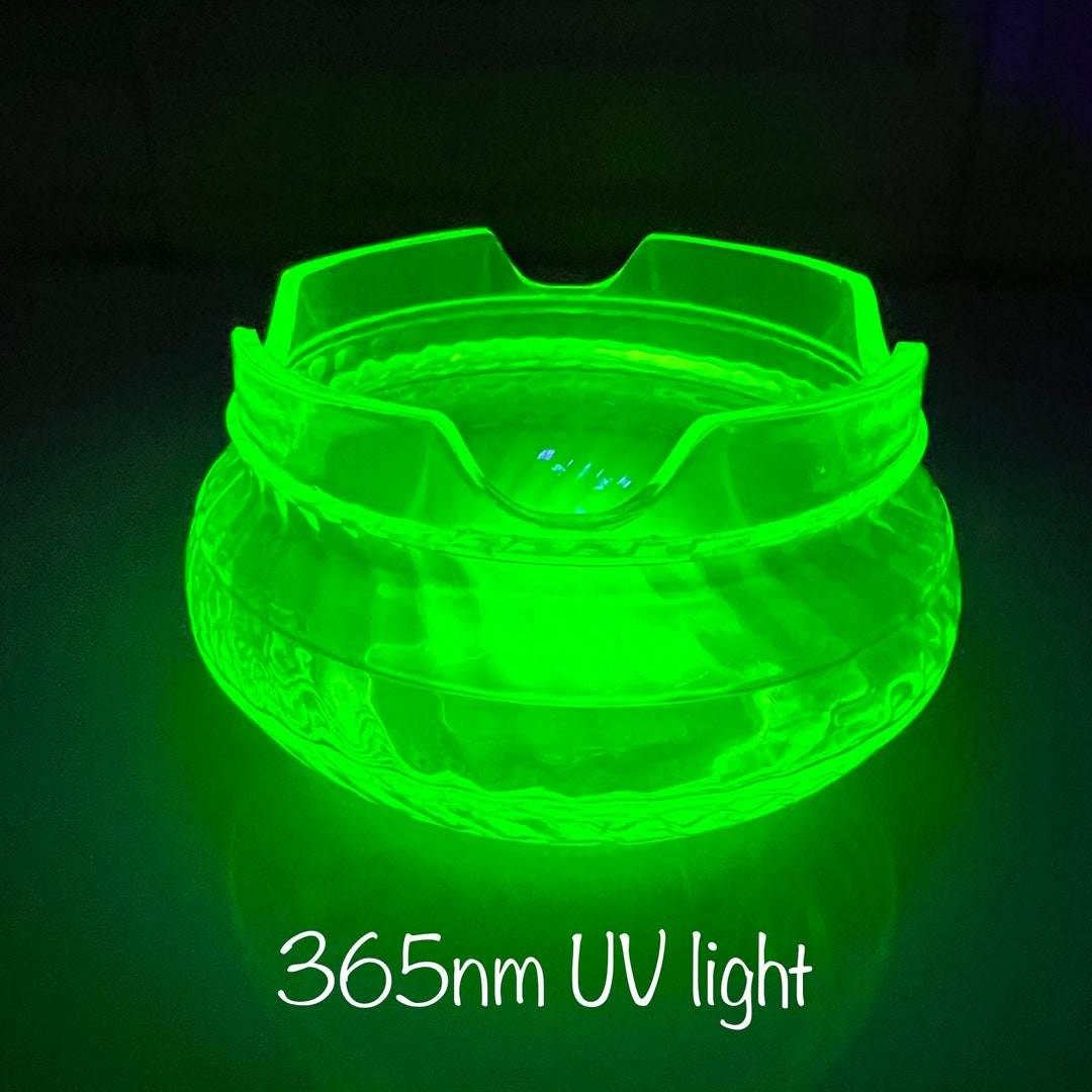 Phenomenal Anchor Hocking Spiral Uranium Glass Powder Dish Missing Lid ...