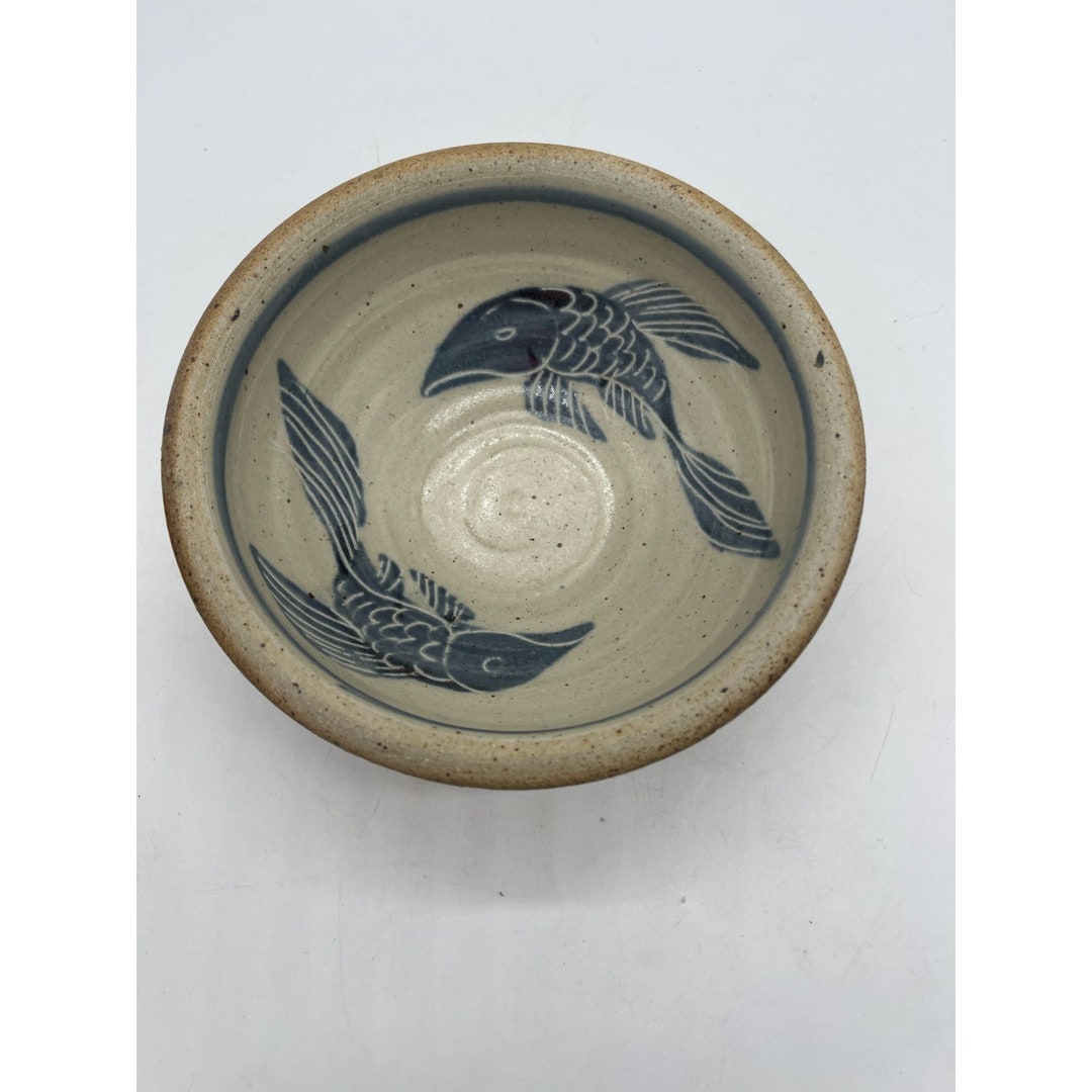 Cornwall Bridge Stoneware Pottery Bowl With Fish Design - Etsy