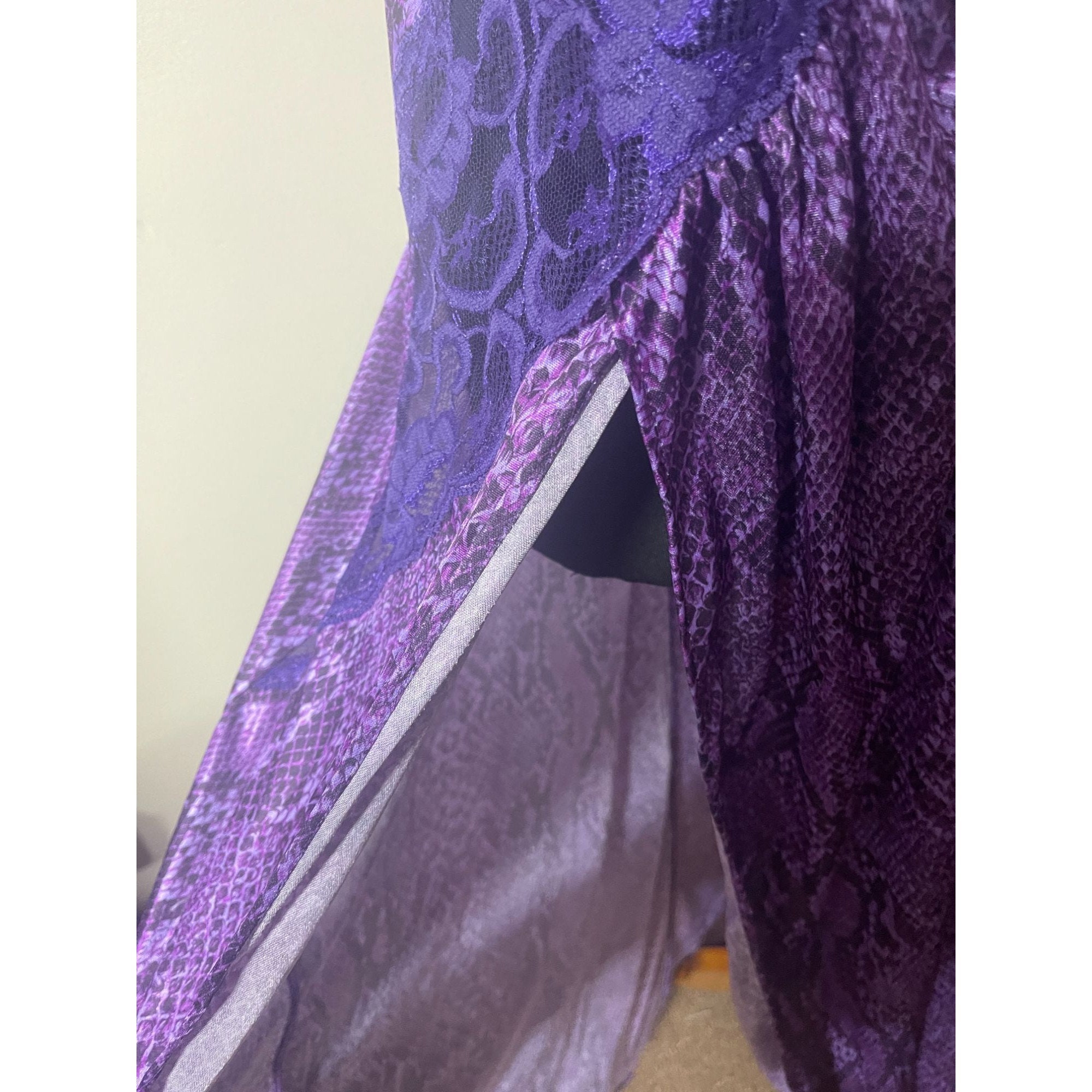 Vintage Nightgown Purple Snakeskin Print With Lace Size M - Etsy