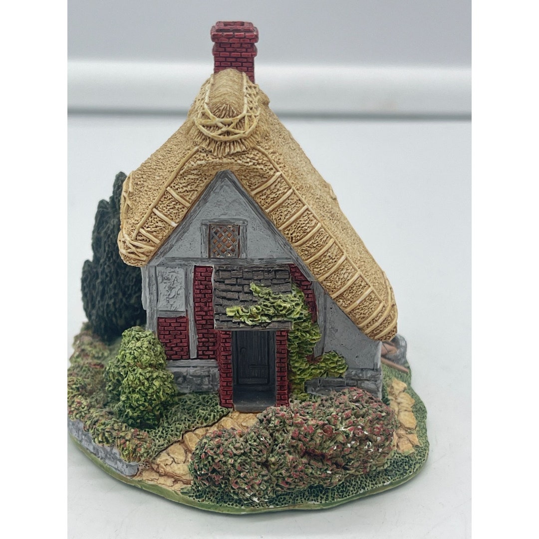 Lilliput Lane Cottage Miniature Figurine 1993 - Etsy