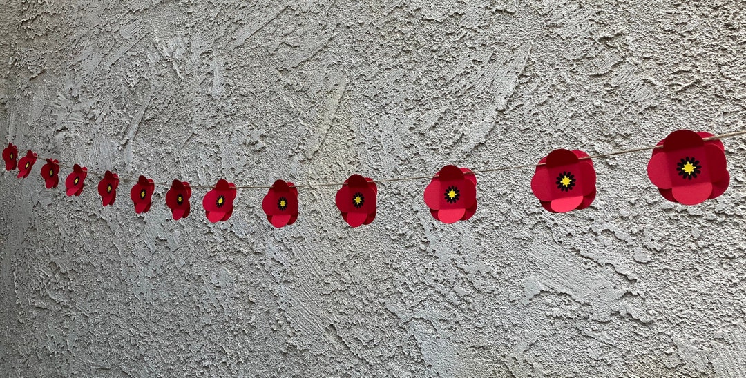 Red Poppy Garland: Cardstock Decoration for Veterans Day - Etsy