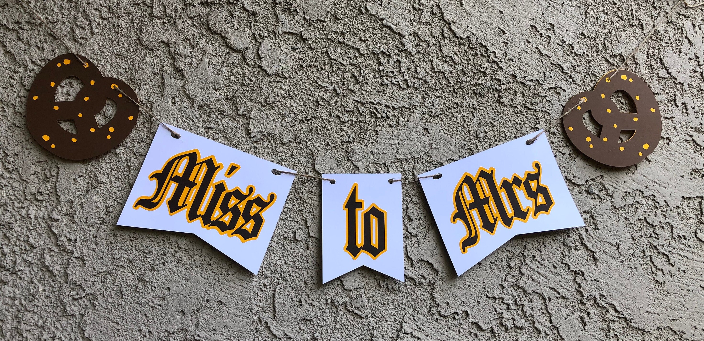 Pretzel or Beer Mug miss to Mrs Sign. Oktoberfest bride to Be Banner ...
