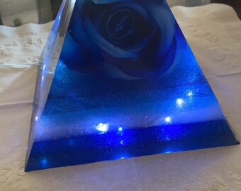 Light up Pyramids - Etsy