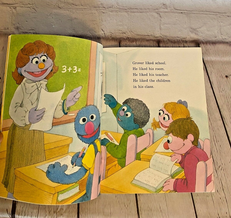 Sesame Street's grover and the New Kid by Jennifer Smith Children's ...