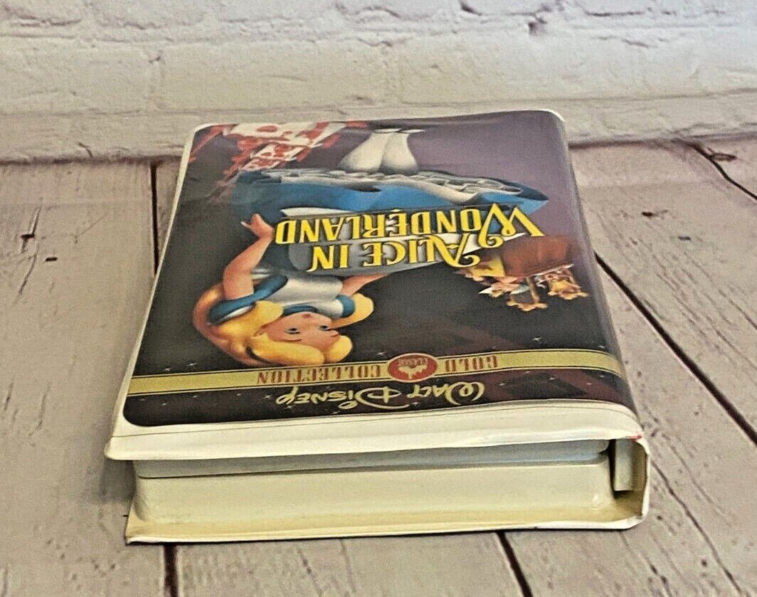 Walt Disney's alice in Wonderland VHS by Walt Disney Home Video Gold ...