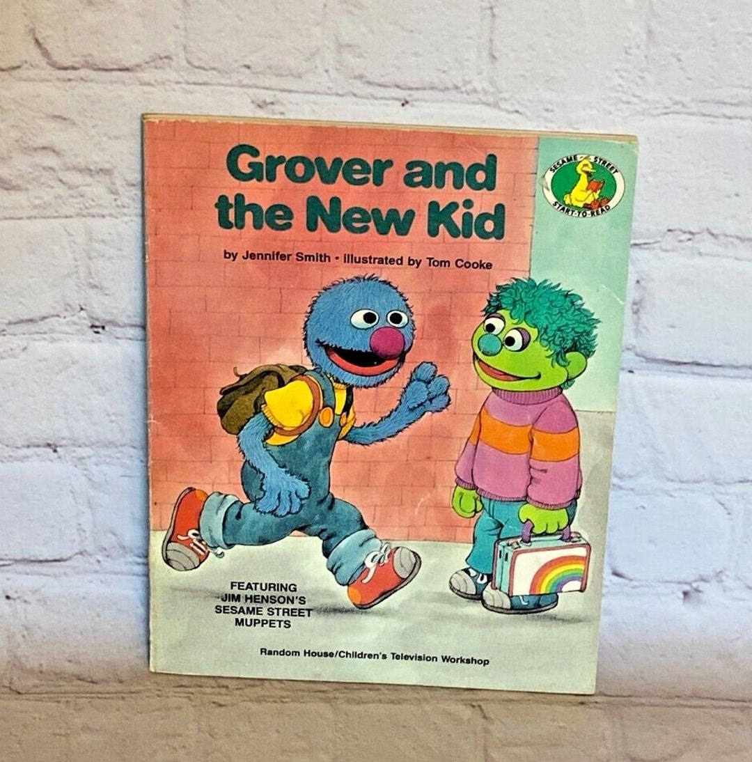 Sesame Street's grover and the New Kid by Jennifer Smith Children's ...