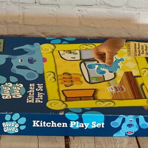 Blue's Clues Kitchen Playset by Colorform 1998 With 32 Colorforms ...