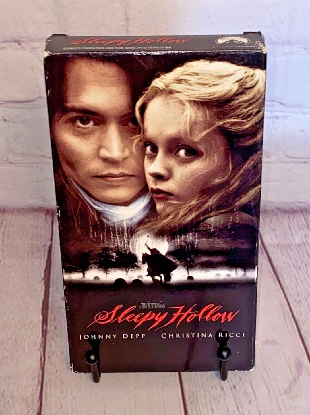 Sleepy Hollow VHS by Paramount 2000 Rated R Runtime 105 Mins See All ...