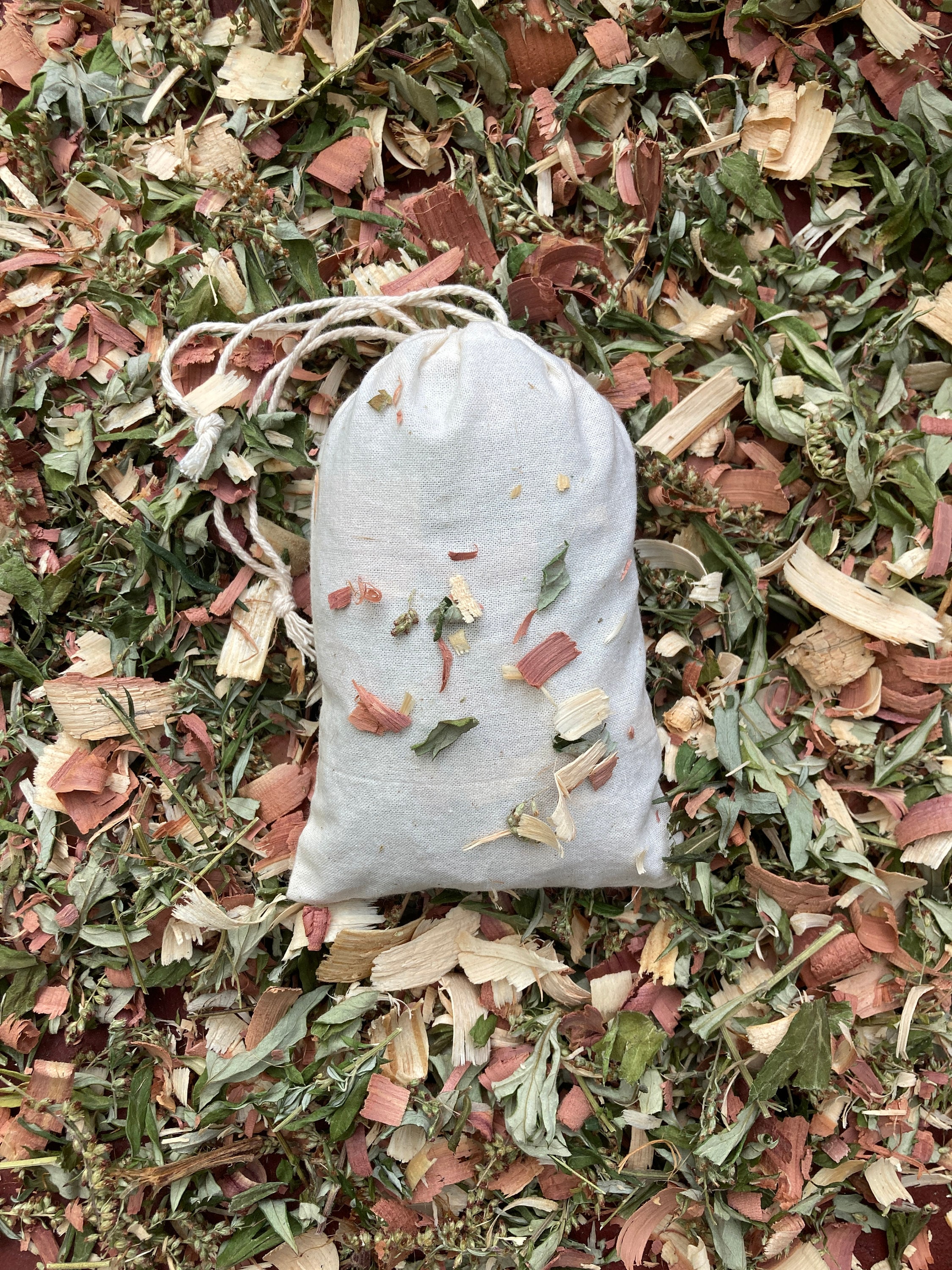 Cedar and Mugwort Sachet, Aromatic, Insect Deterrent, Home Fragrance ...