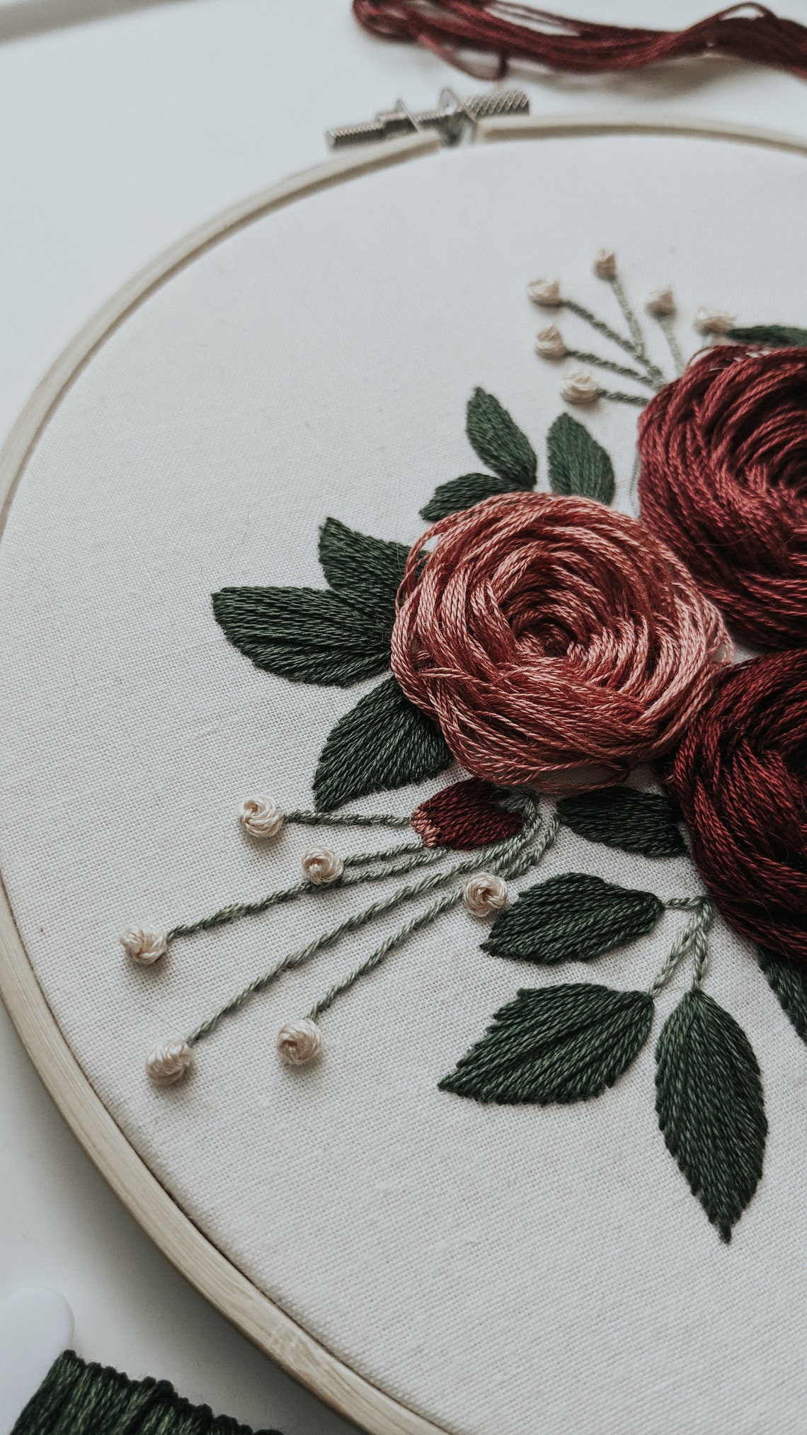 EMBROIDERY KIT Muted Roses - Etsy