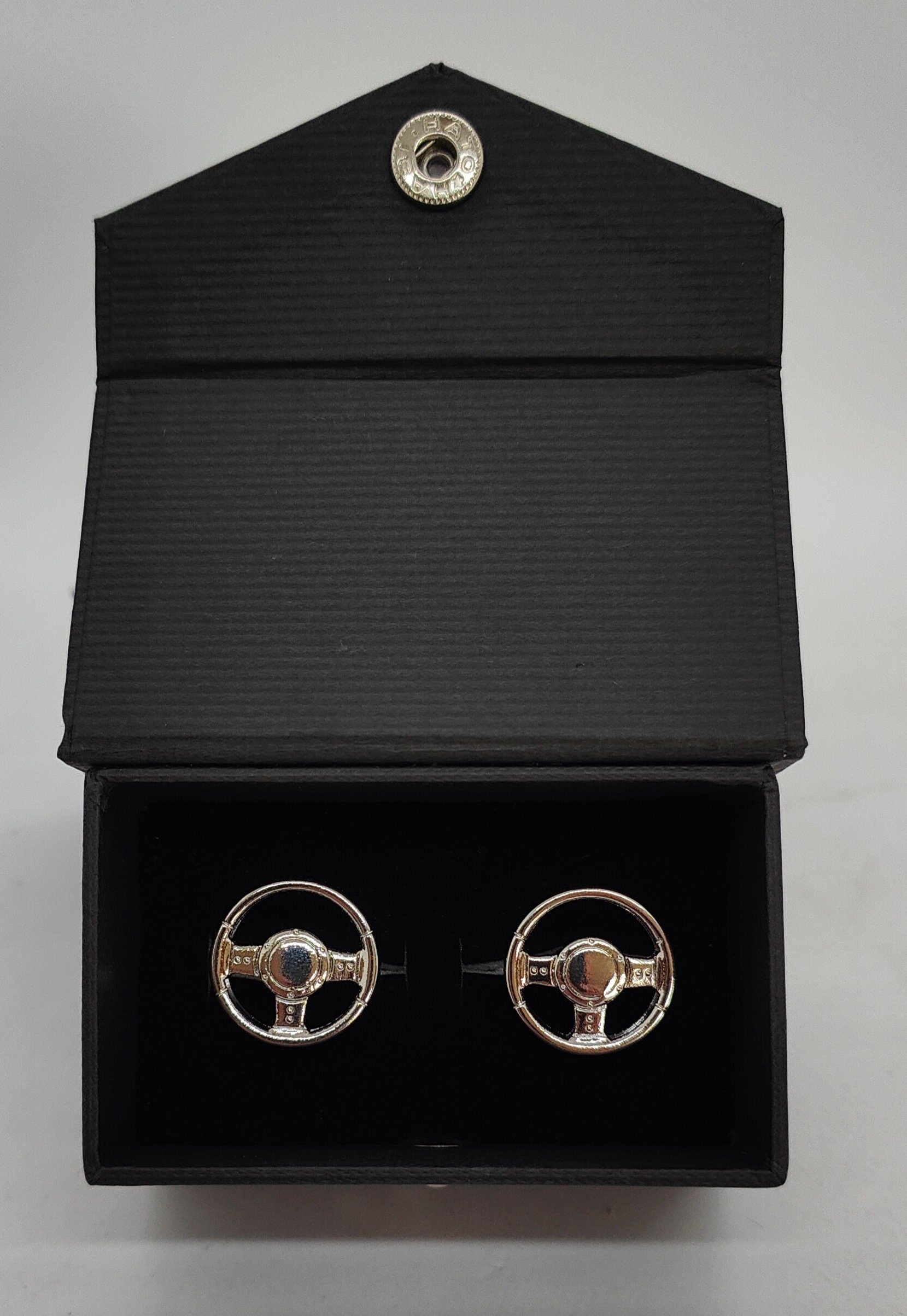 Retro and Vintage Motoring and Motorsport Themed Cufflinks Cars ...