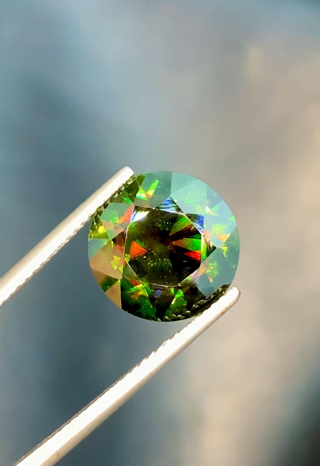 Rare Chrome Sphene Gemstone: Round Cut Titanite, 6.21 Carats - Etsy Canada