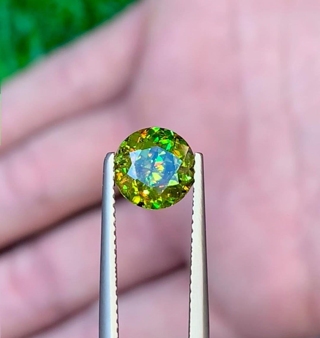 Titanite Natural Green Chrome Sphene Loose Gemstone , Brilliant Round ...