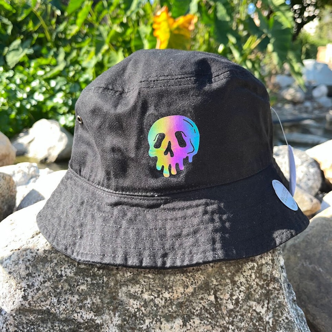 Dripping Skull - Bucket Hat - Reflective Holographic Vinyl - Unisex ...