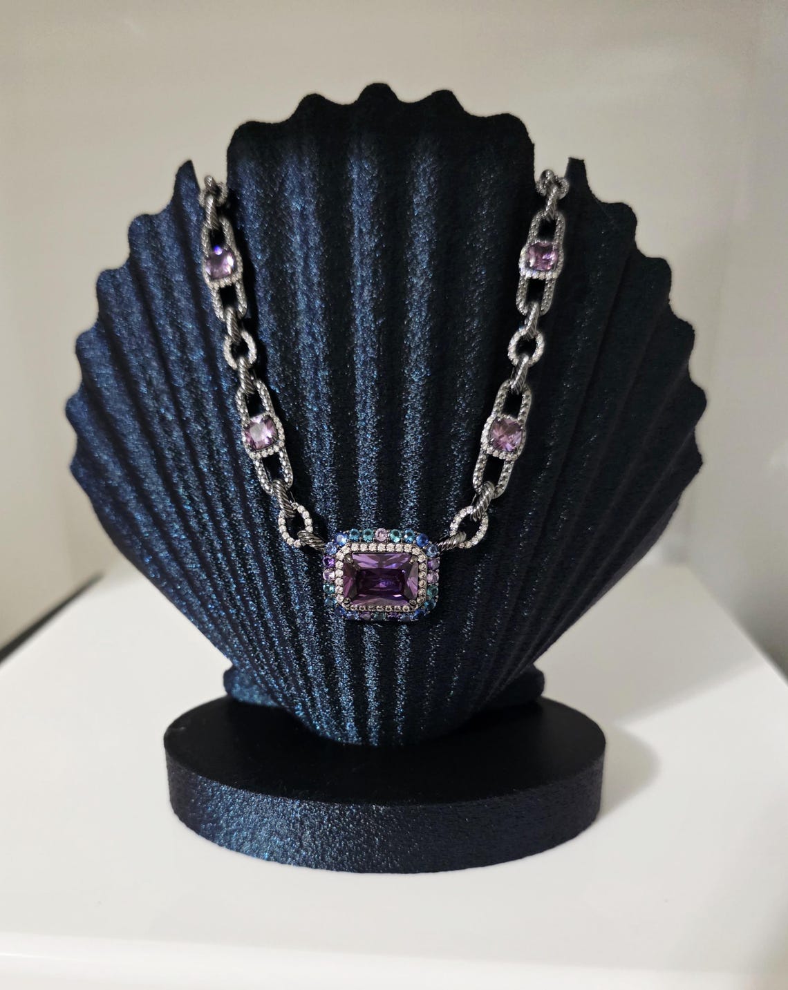 Clam Sea Shell Custom Necklace Display Holder I Jewelry - Etsy
