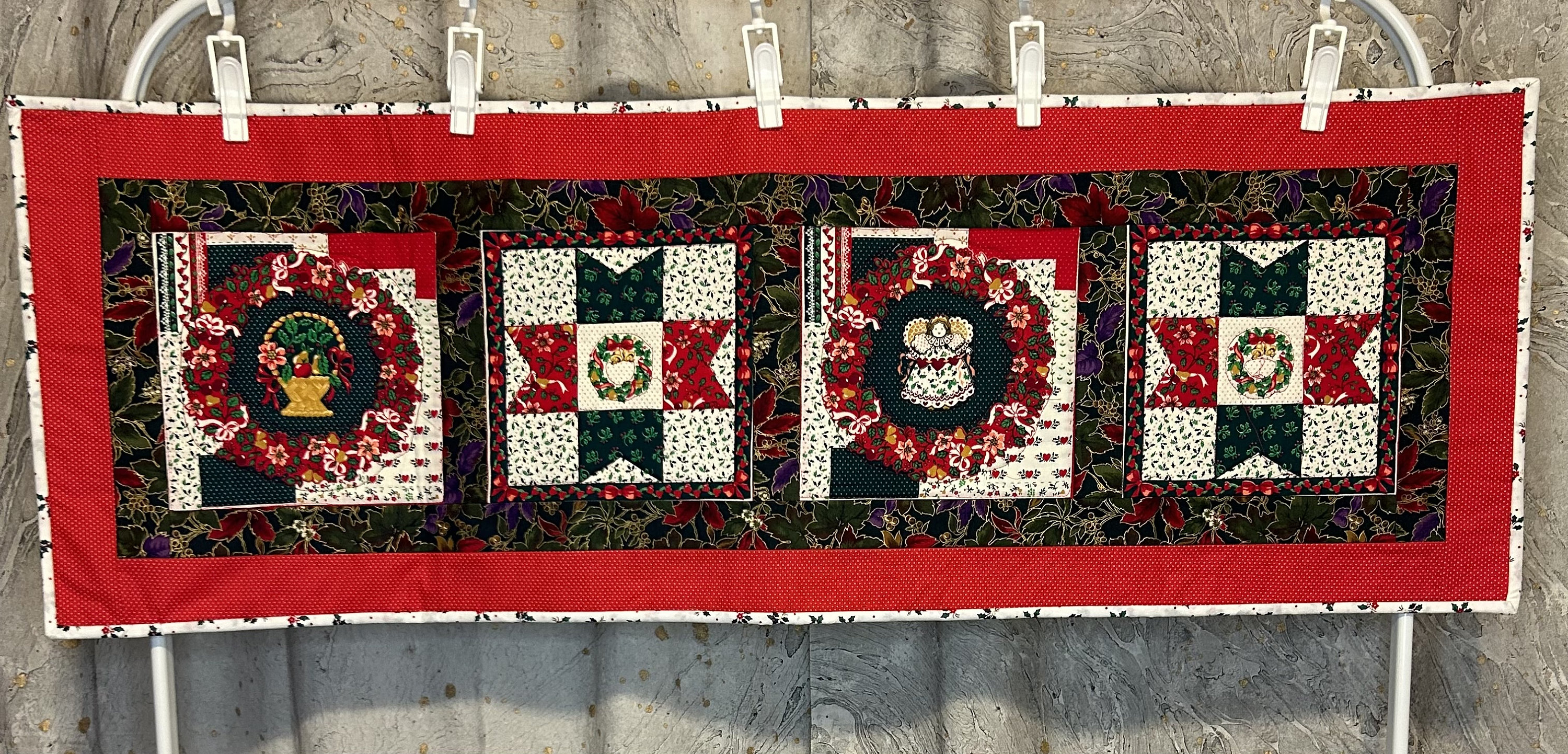 Christmas Quilt Quilted Table Runner - Etsy