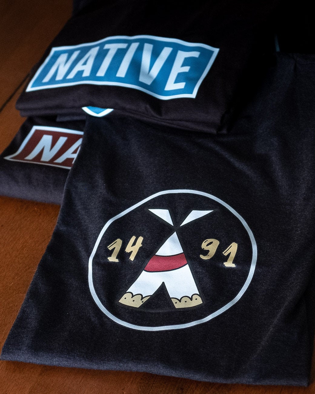 Native American Clothing | Native American T-shirt "1491 Red Tipi" - Etsy