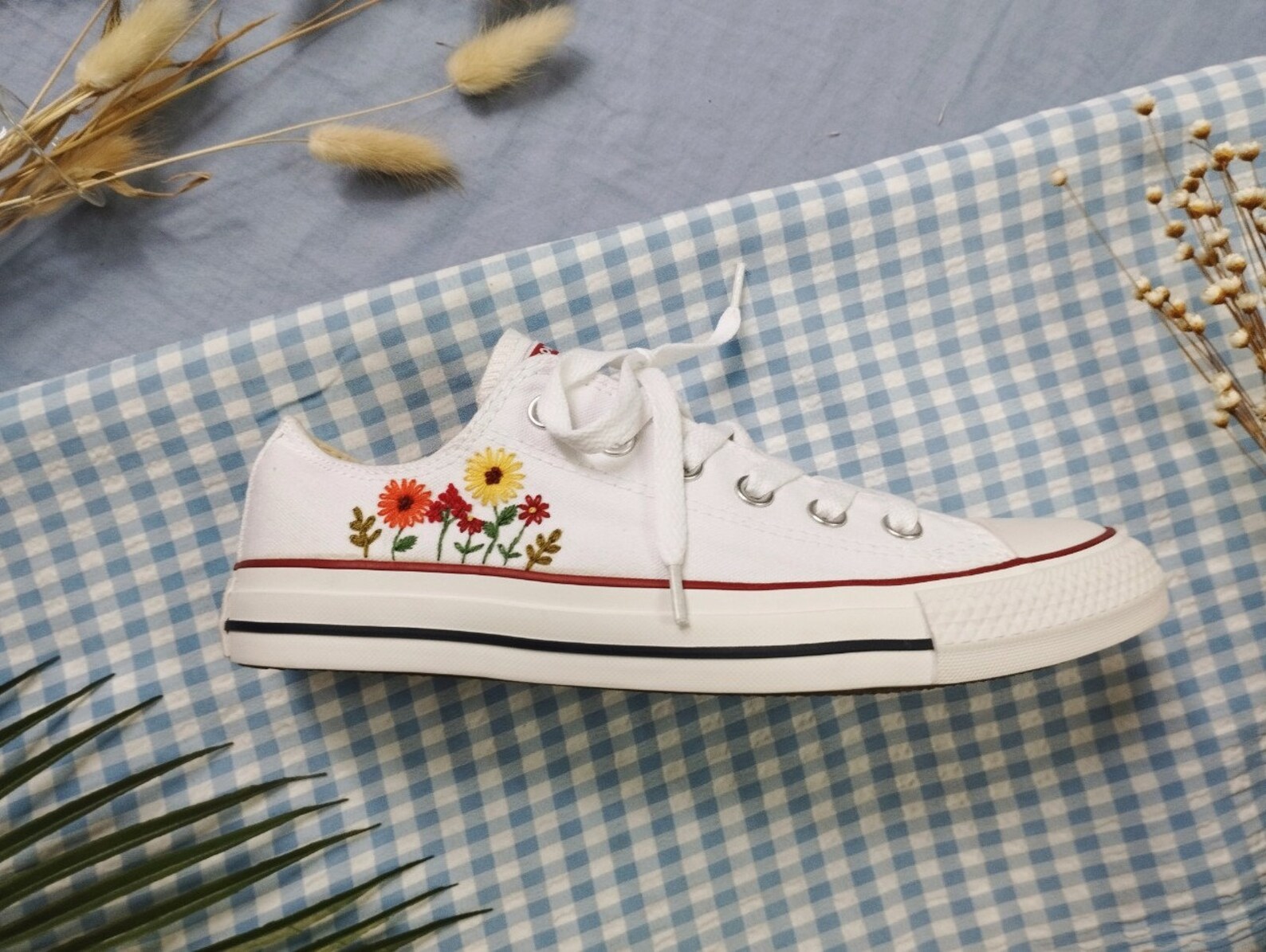 Embroidered Converse/ Converse Custom Low Sunflower Embroidery - Etsy