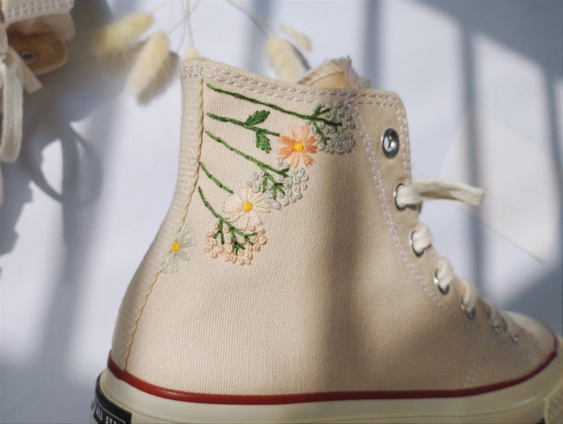 Embroidered Converse/converse High Tops Converse Floral Embroidery ...