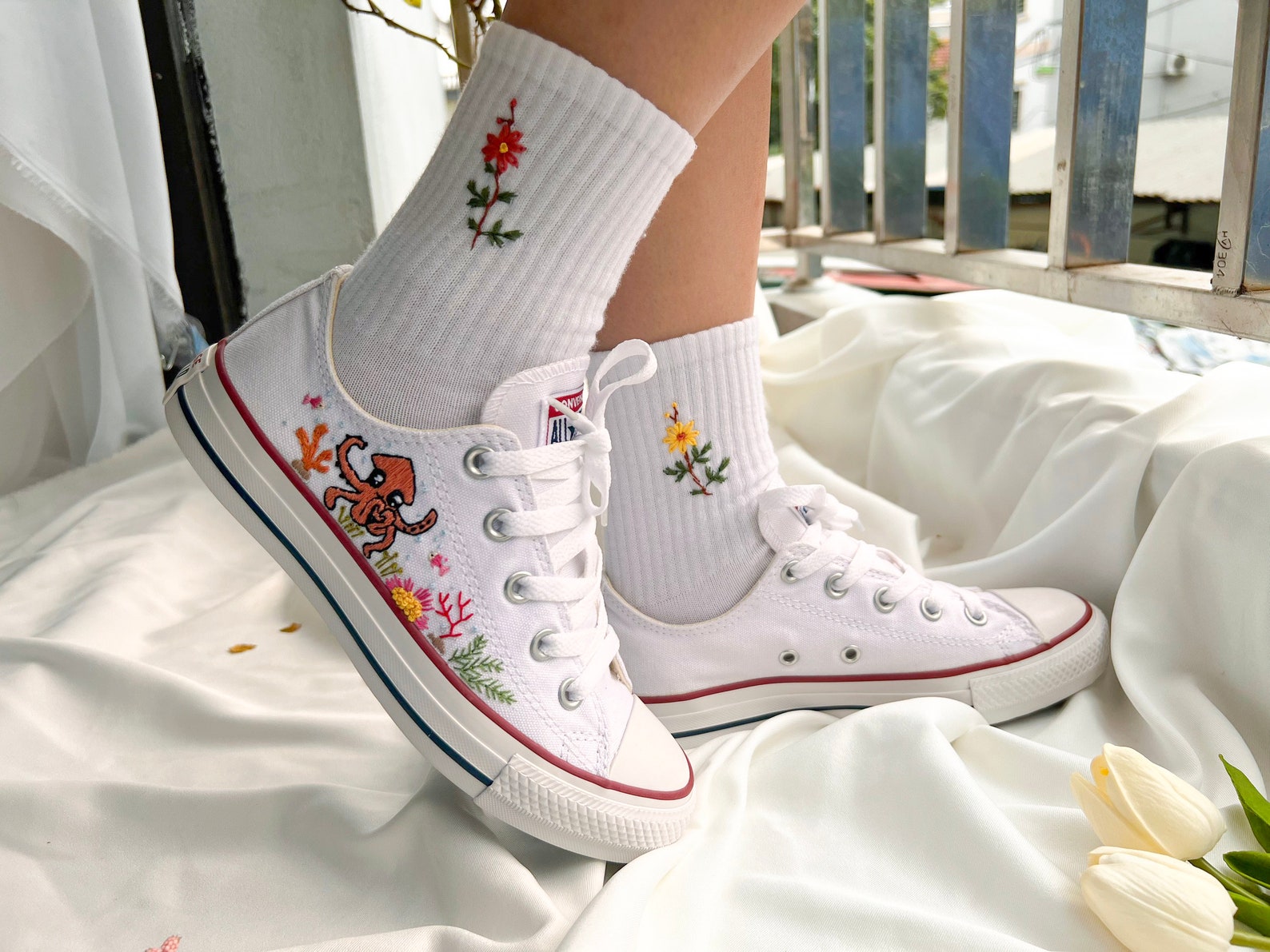 Embroidered Converse Chuck Taylor Low Tops/custom Low Converse - Etsy