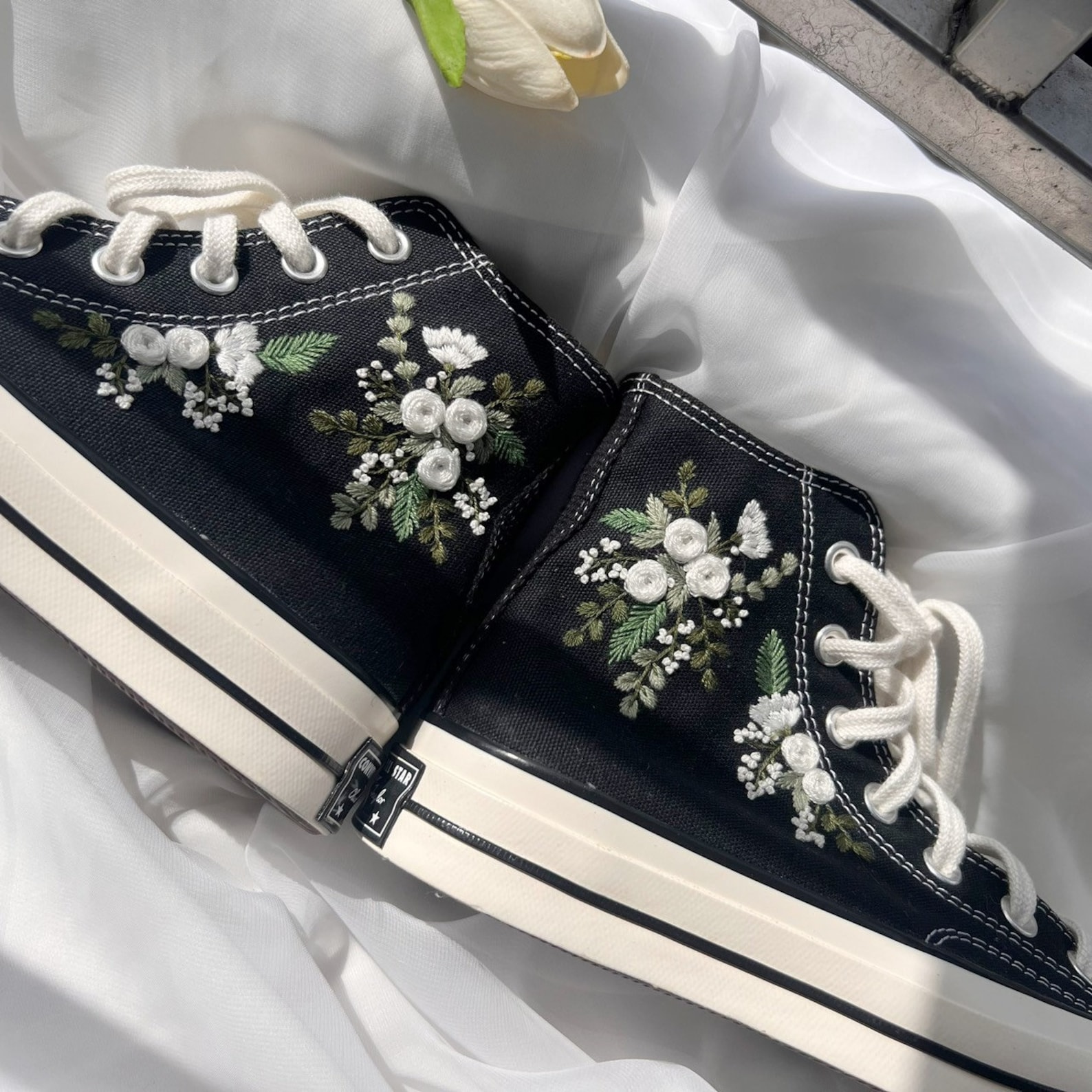 Embroidered Converse/converse Custom Flower Embroidery /bridal Converse ...