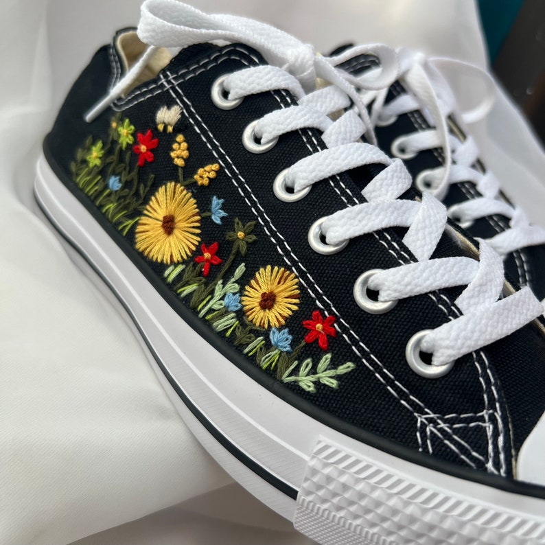 Embroidered Converse/flower Converse/converse Low Tops - Etsy