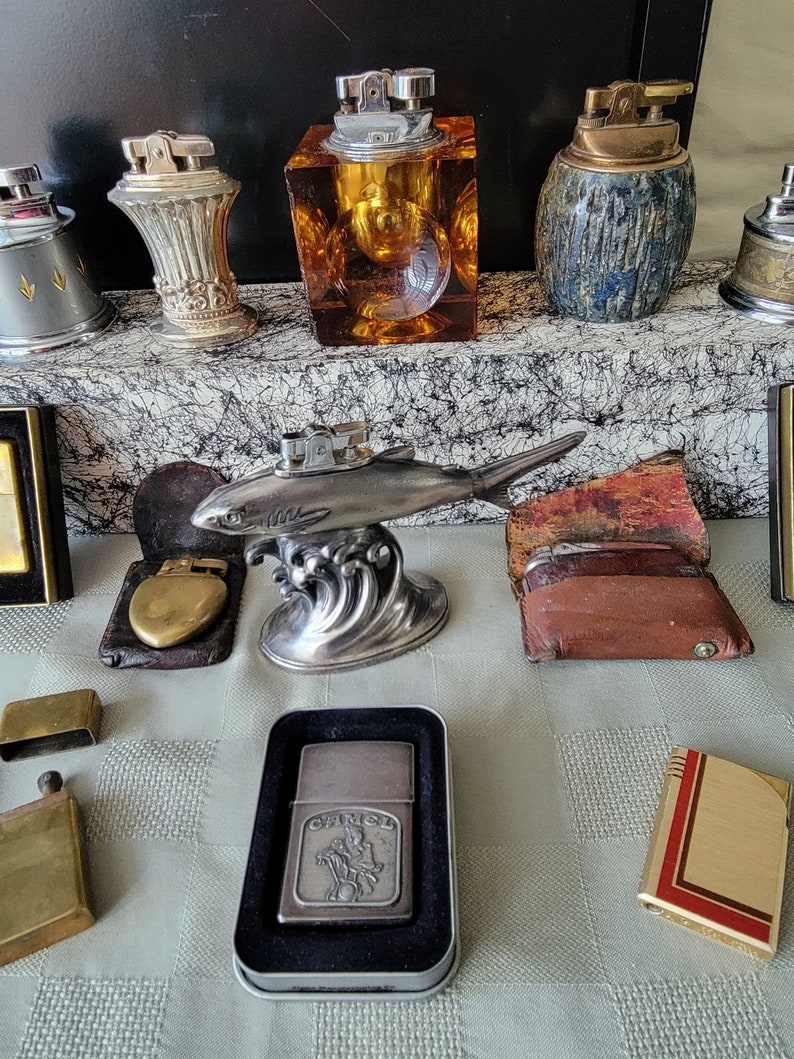 DECADES of VINTAGE LIGHTERS 27 Rare, Unsold and Vintage Hand & Table ...