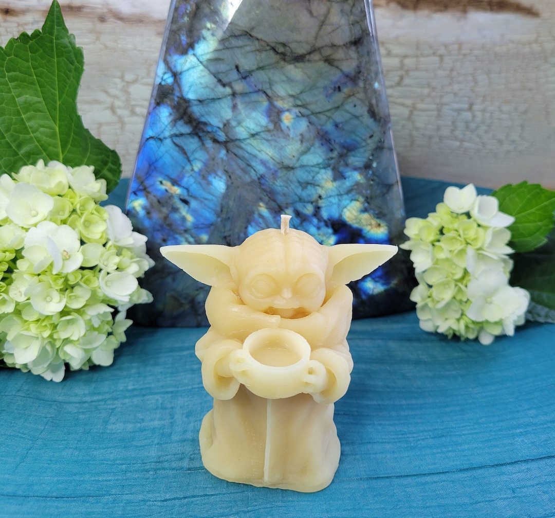Baby Yoda/ Grogu Candle - Etsy