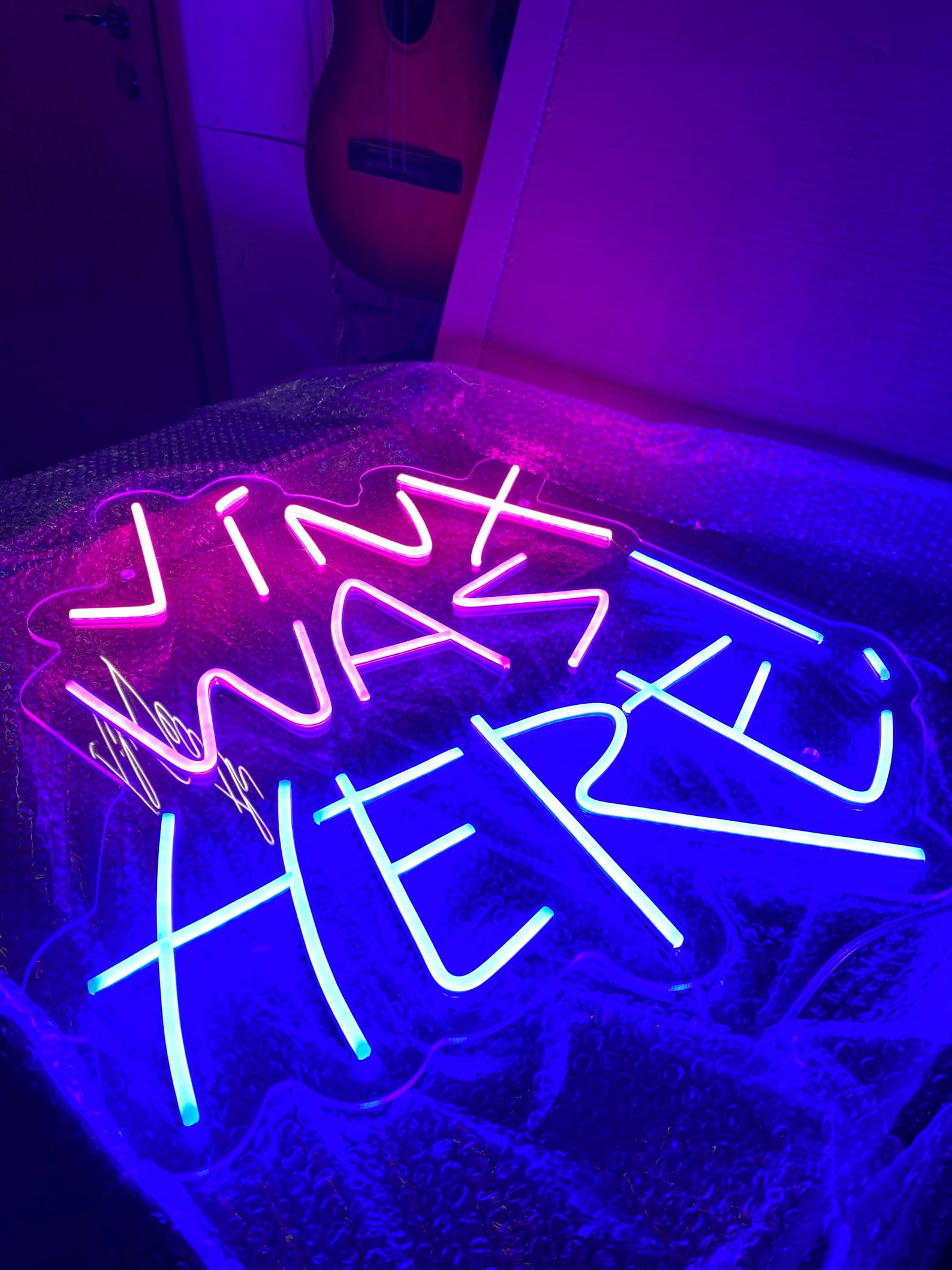 Jinx LED Neon Sign - Light Room Interior Design Neon Sign Wall Art Wall ...