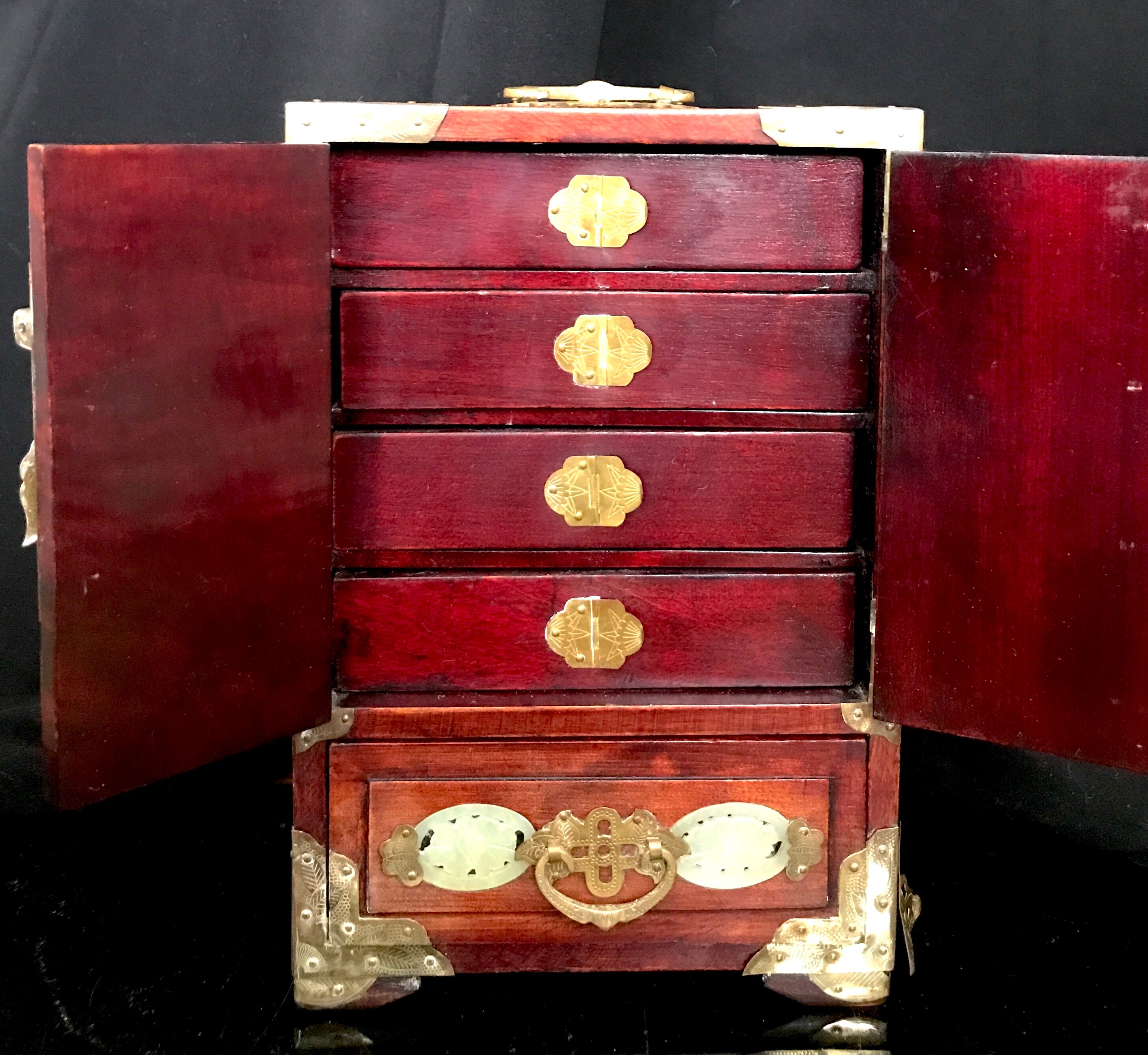 Traditional Chinese Jade Jewelry Box - munimoro.gob.pe