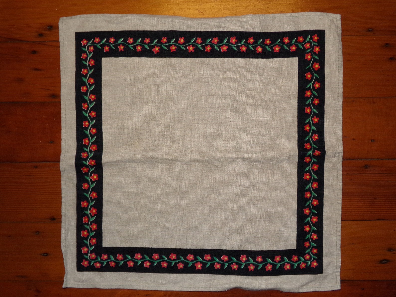 Vintage Folk Art Linen Tablecloth & Napkins, Tableware, Home Decor ...