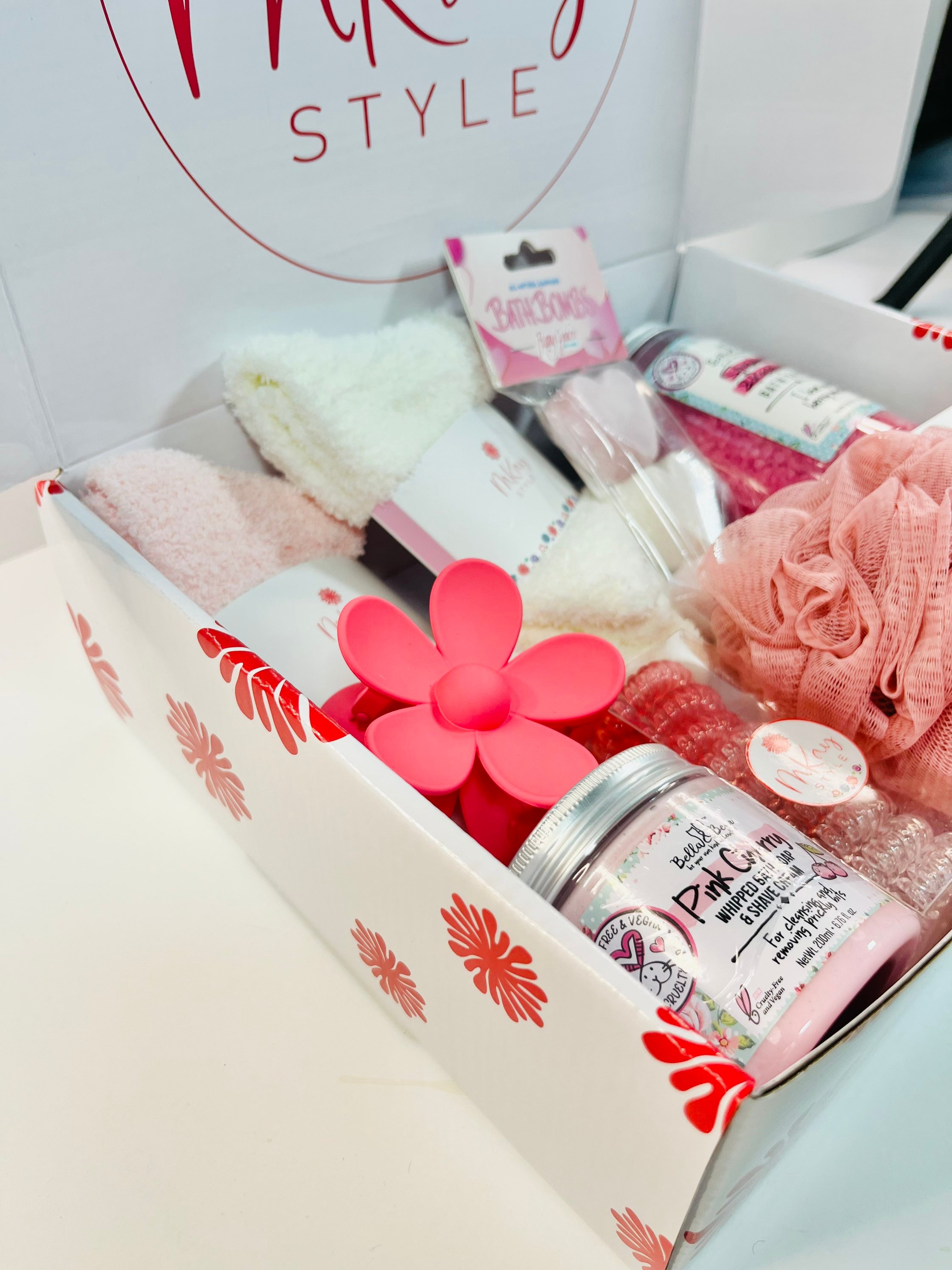 Pink Gift Box for Girl, Glam Box Tween Girl, Birthday Box, Pamper Box ...