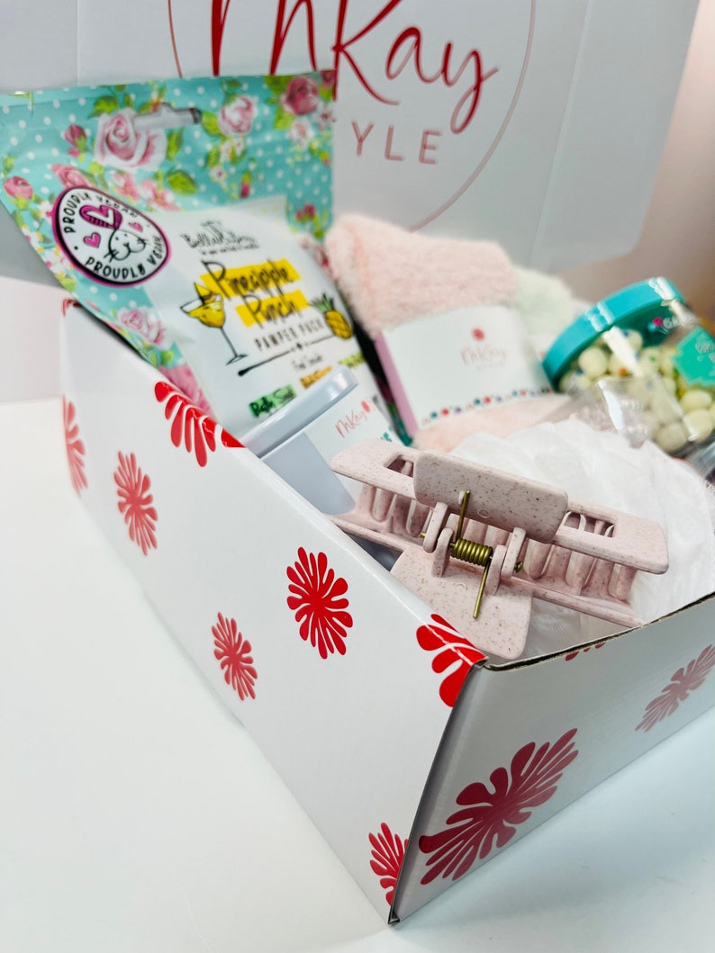 College Girl Gift Box, College Student Gift, Self Care Gift Box, Gifts ...