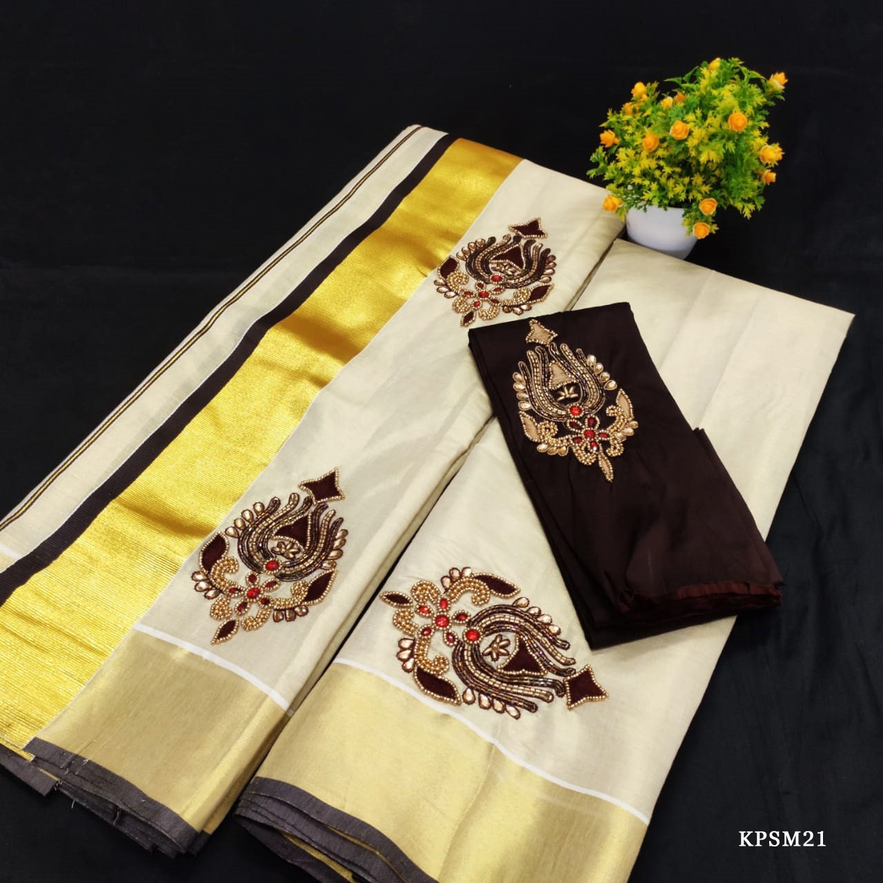 Kerala Tissue Set Mundu With Blouse Material / Indian Traditional Women ...