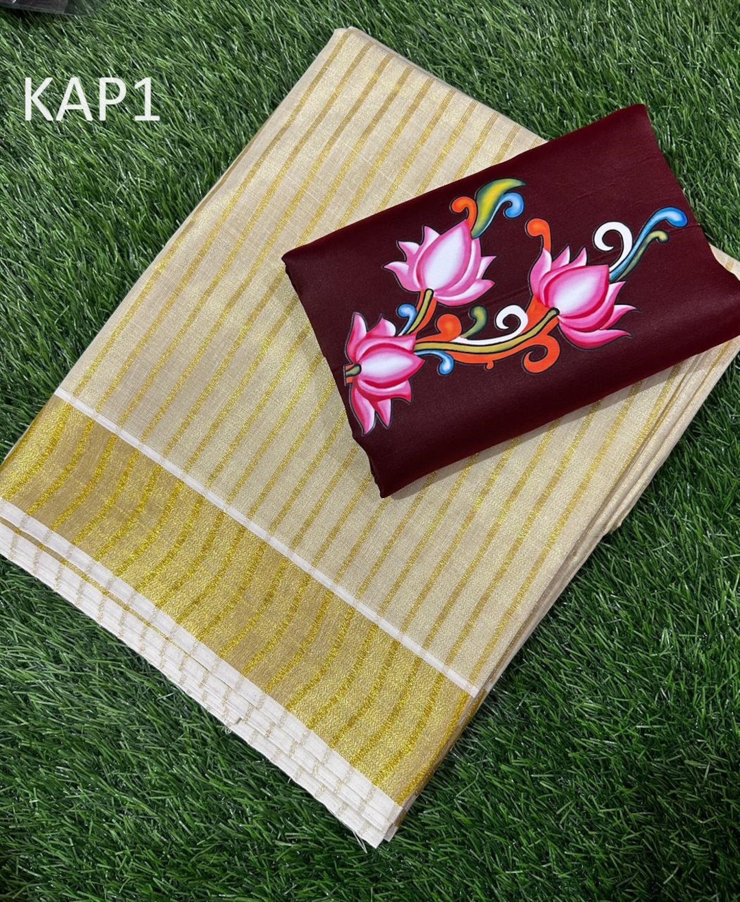 Onam Dress, Kerala Golden Tissue Mural Print Printed Pattupavada ...