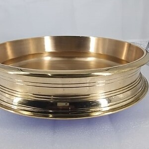 Bronze Traditional Cooking Uruli Polished With Spatula. Urli Bronze ...