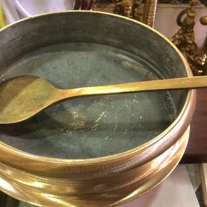 Bronze Traditional Cooking Uruli Polished With Spatula / Chattukam/urli ...