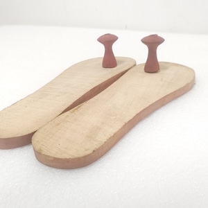 Methiyadi Wooden Chappal, Wooden Paduka, Khadau, Wooden Sandals, Kerala ...