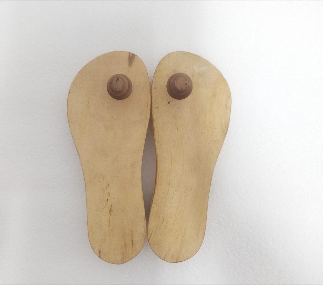 Methiyadi Wooden Chappal, Wooden Paduka, Khadau, Wooden Sandals, Kerala ...