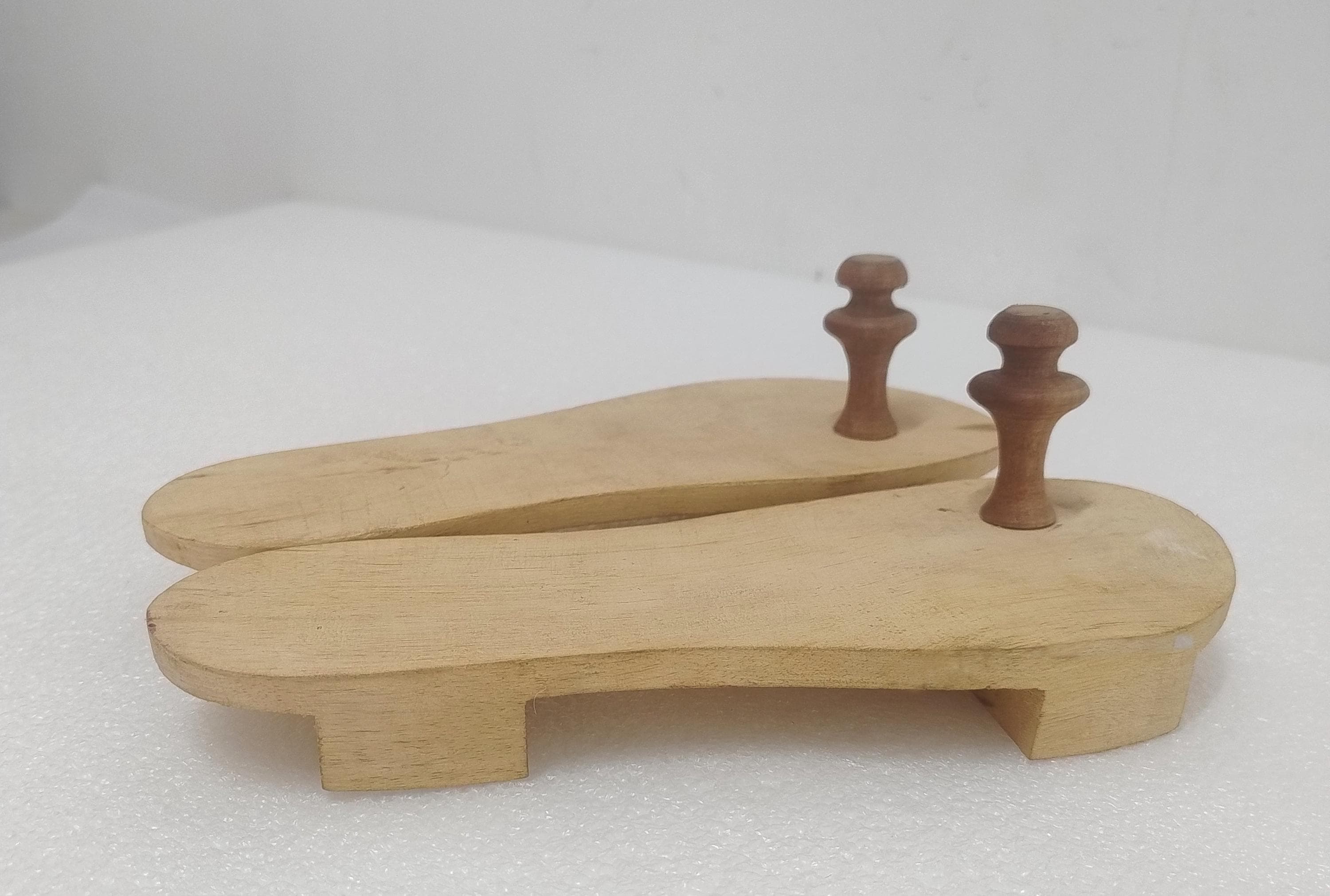 Methiyadi Wooden Chappal, Wooden Paduka, Khadau, Wooden Sandals, Kerala ...