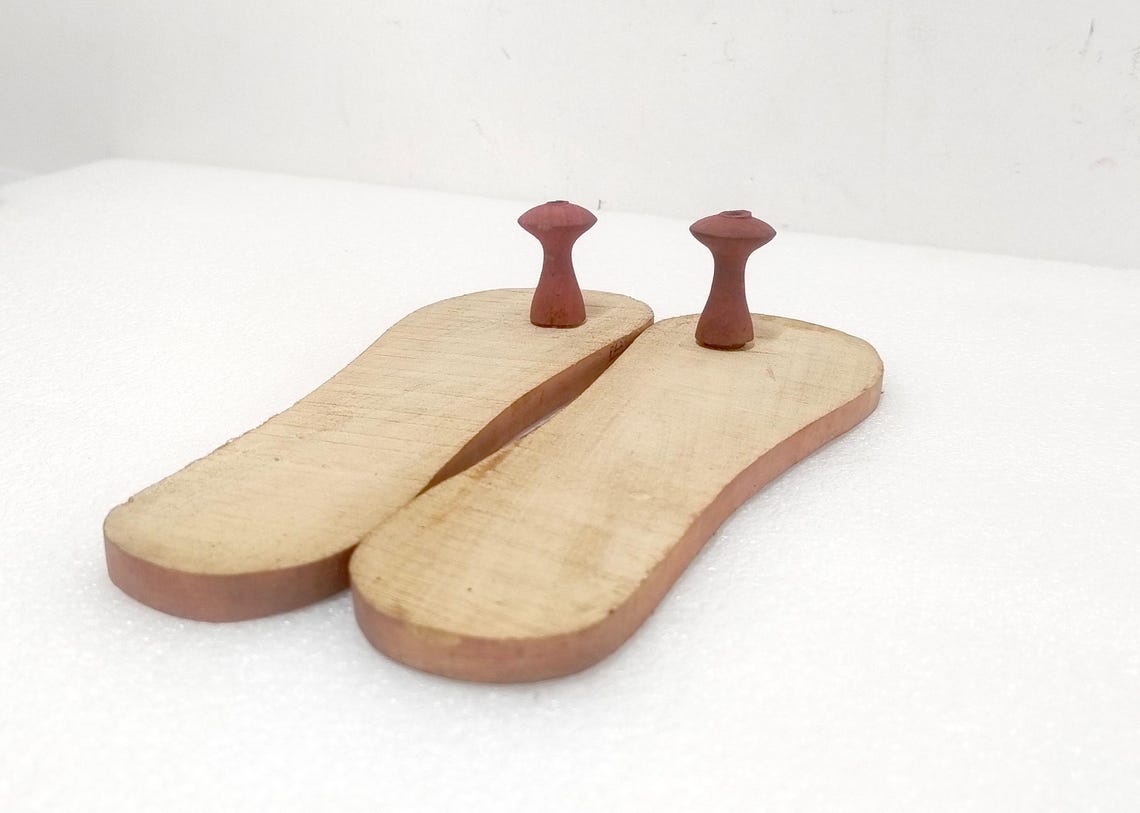 Methiyadi Wooden Chappal, Wooden Paduka, Khadau, Wooden Sandals, Kerala ...