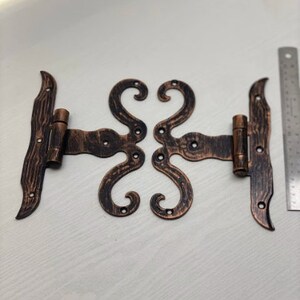 Robust Iron Hinge for Gates and Garages, Weatherproof and Durable ...