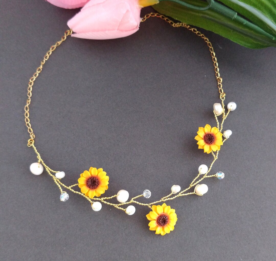 Handcrafted Sunflower Necklace: Swarovski Crystals and Pearls - Etsy