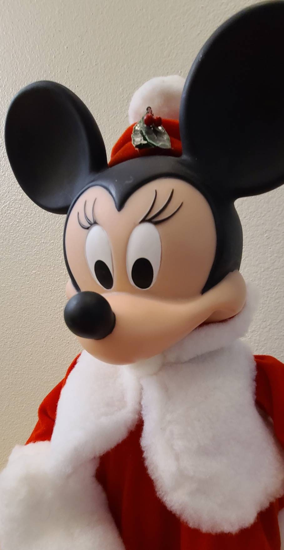1996 Animatronic Disney's Minnie Mouse Christmas Display-santa's Best ...