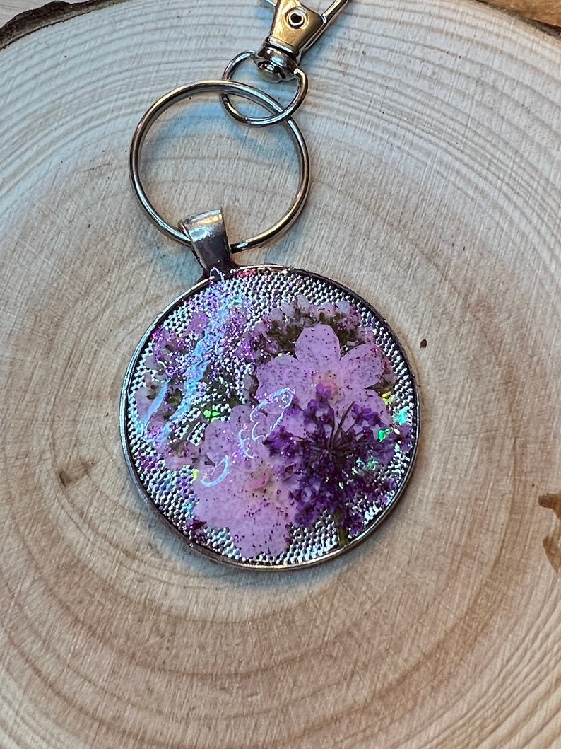 Floral Resin Bezel Vintage Style Key Chain - Etsy