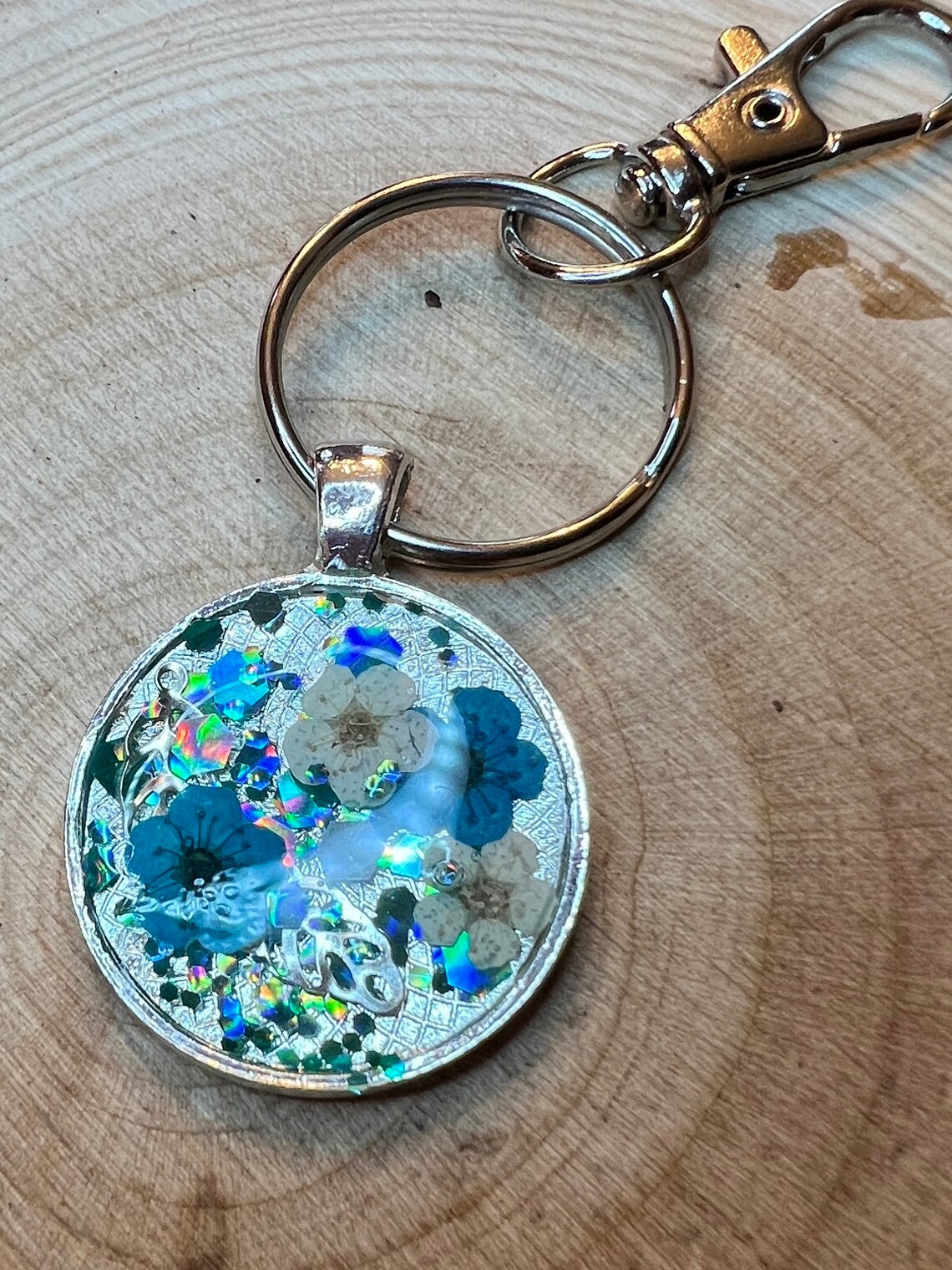 Dried Flower Resin Bezel Keychain | Etsy