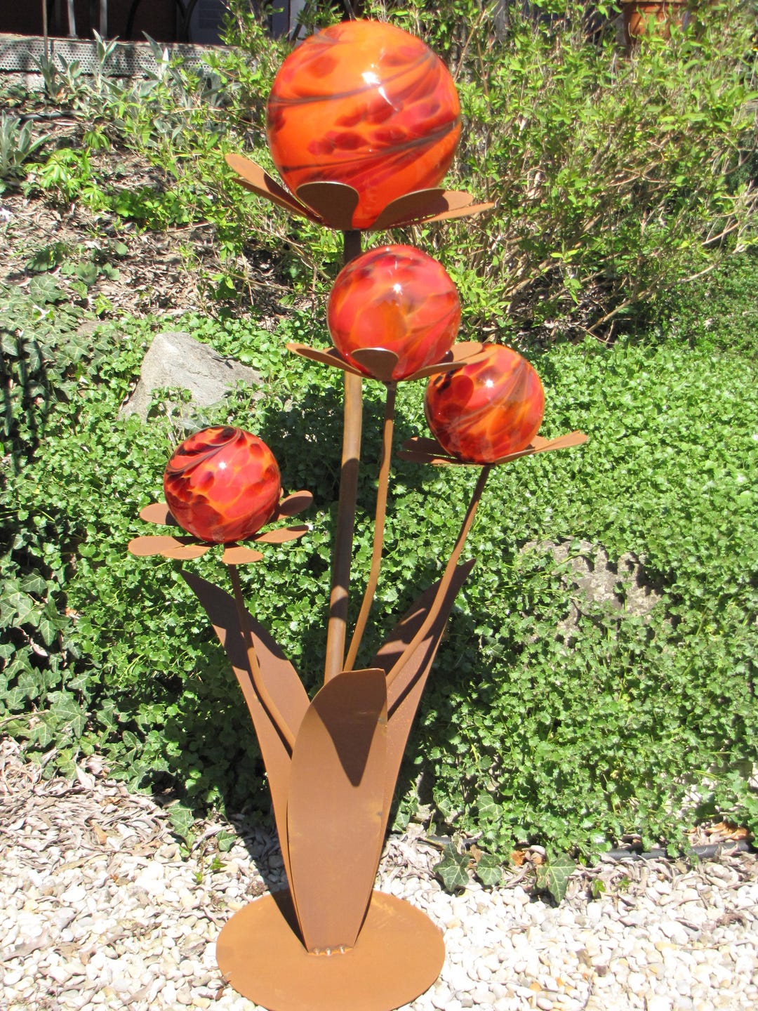 Edelrost Glasblume Ferrum, rote Kugeln Gartendeko Rost Gartendekoration ...