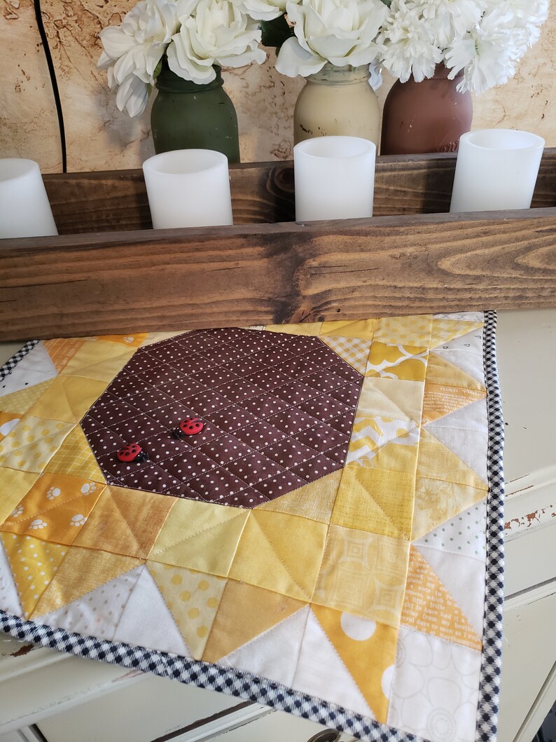 Precut Sunflower Table Topper Quilt Kit 16 X 16 - Etsy