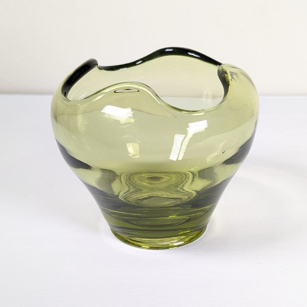 MCM Vintage Viking Glass Epic Four-lobed Rim Olive Green Rose Bowl - Etsy