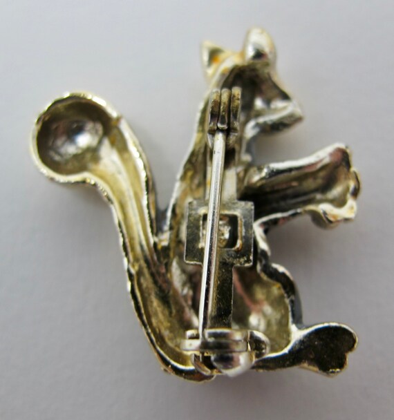 1960s Gray Squirrel Scatter Pin - Gem